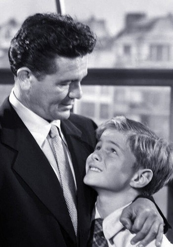 BoyActors - Under My Skin (1950)